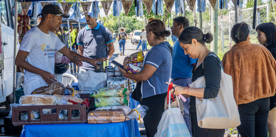 Abre el Mercado Municipal de Cuartel V con ofertas para las fiestas ...